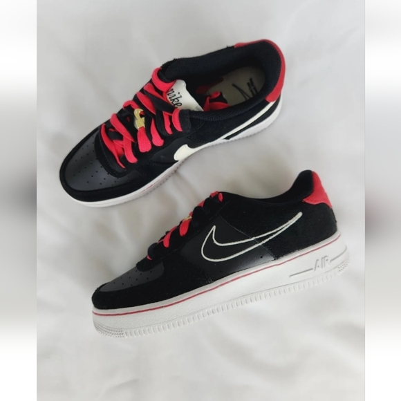 Nike | Shoes | 7y 85 Womens Nike Air Force One Af Low Black White Red ...